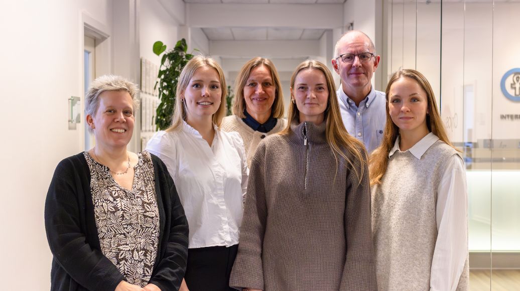 Scientific team at Cryos