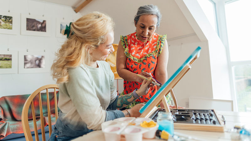 Egg donor showing of her painting
